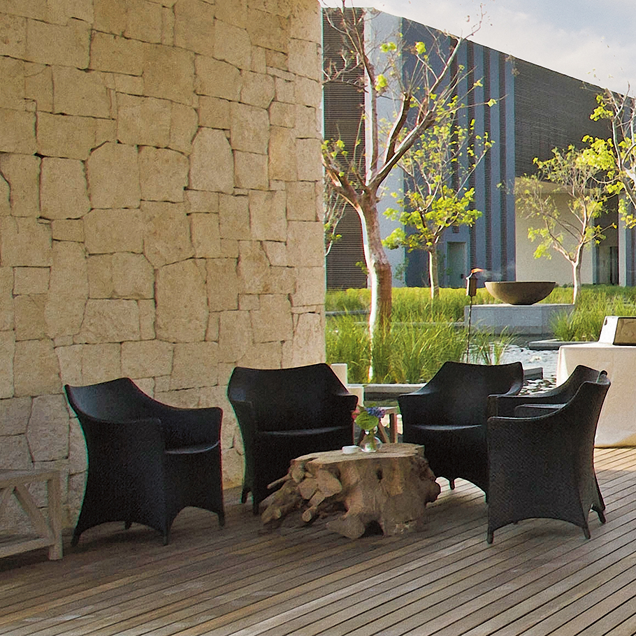 AMARI VITA LOUNGE CHAIR - JANUS et Cie