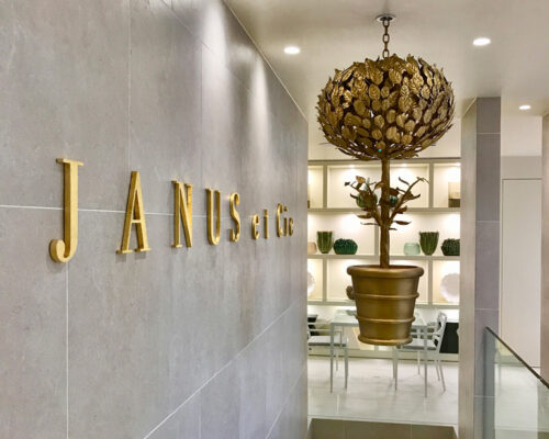 LONDON — JANUS et Cie