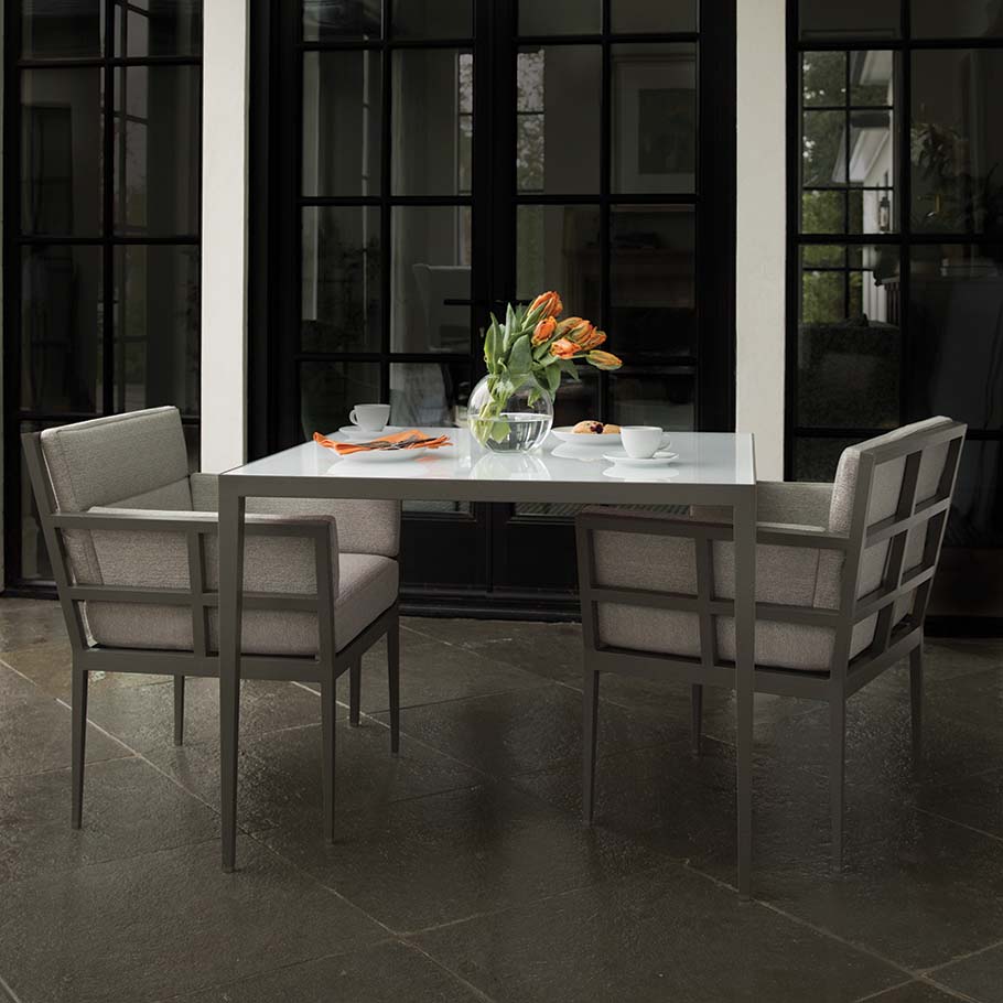 SLANT ARMCHAIR - JANUS et Cie